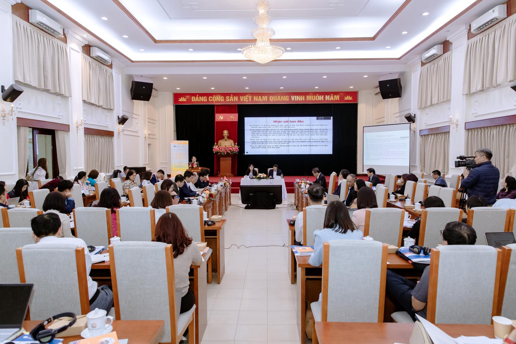 Viet Nam Closes Learning Gaps towards Education for All | United ...